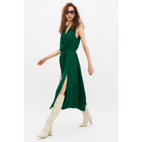 Noleggia online Abito verde con spacco by Halston | Drexcode